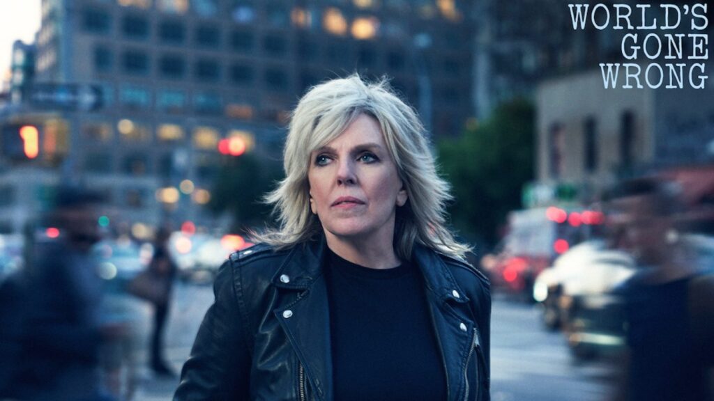 Lucinda Williams détaille son nouvel album "World's Gone Wrong" et ...
